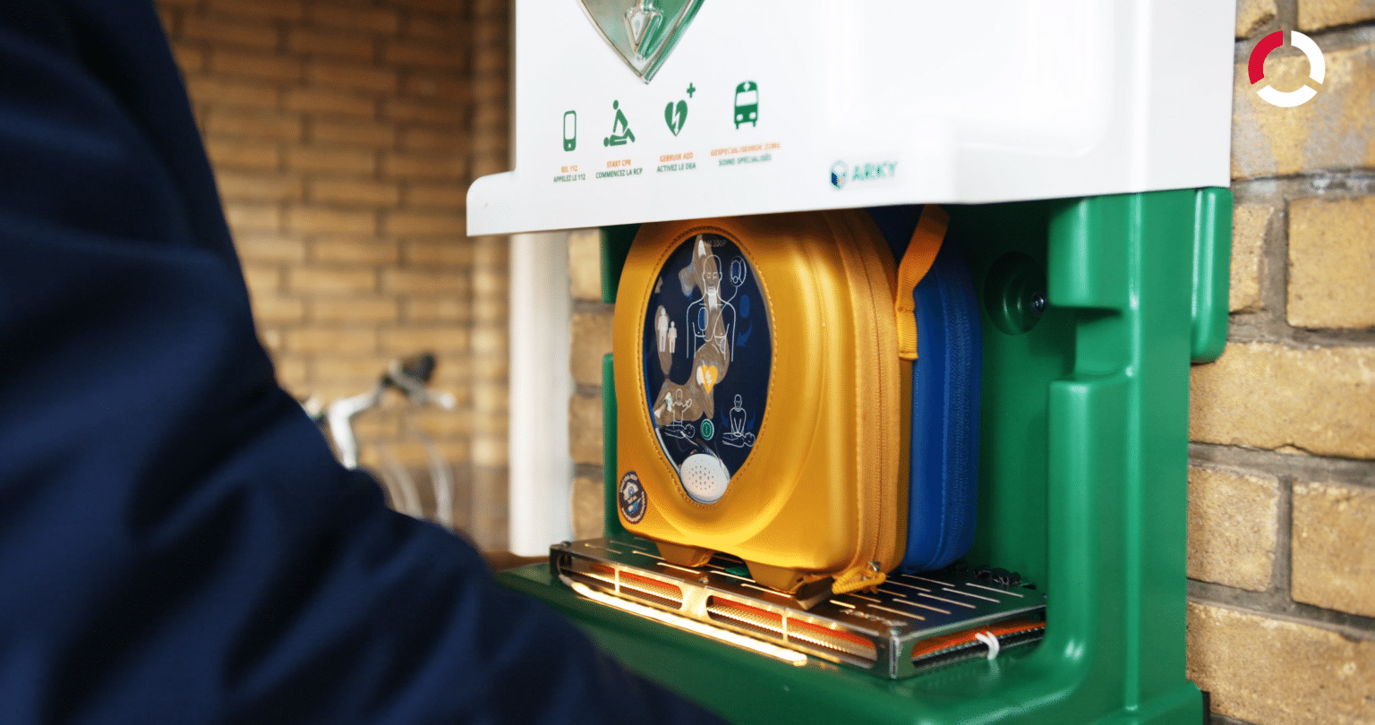 Wat is een AED en hoe werkt het? - Defibrion
