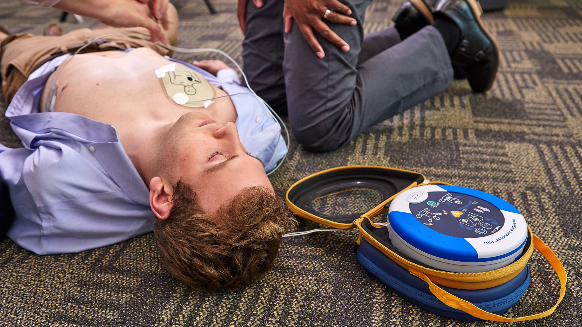 Wat is een AED? - Defibrion