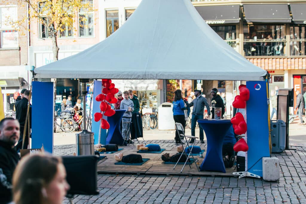 Leer reanimeren met een AED op zondag 16 oktober - Defibrion